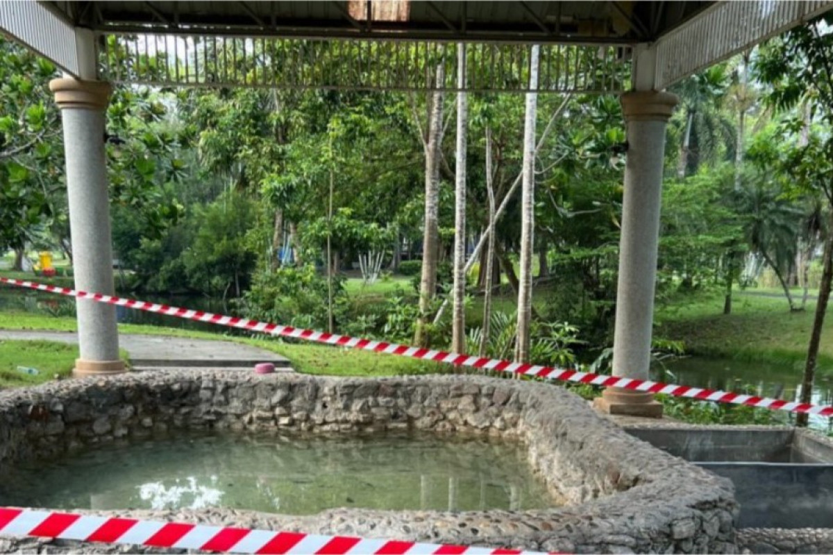 Bangkok Post - Man found dead in hot springs pool