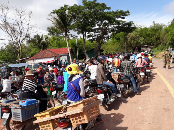 Bangkok Post - Cambodia border stays open for now