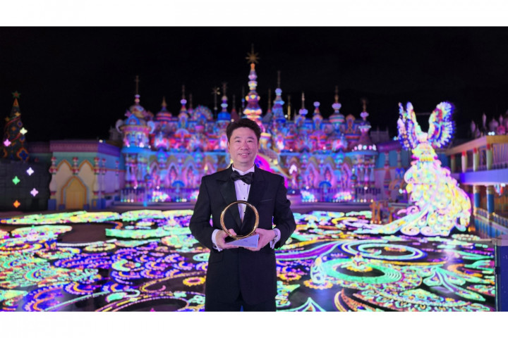 Bangkok Post - Carnival Magic Wins Top IAAPA Showstopper Award