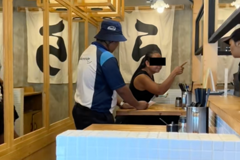 Bangkok Post - Diner refuses to pay VAT, causes scene at restaurant