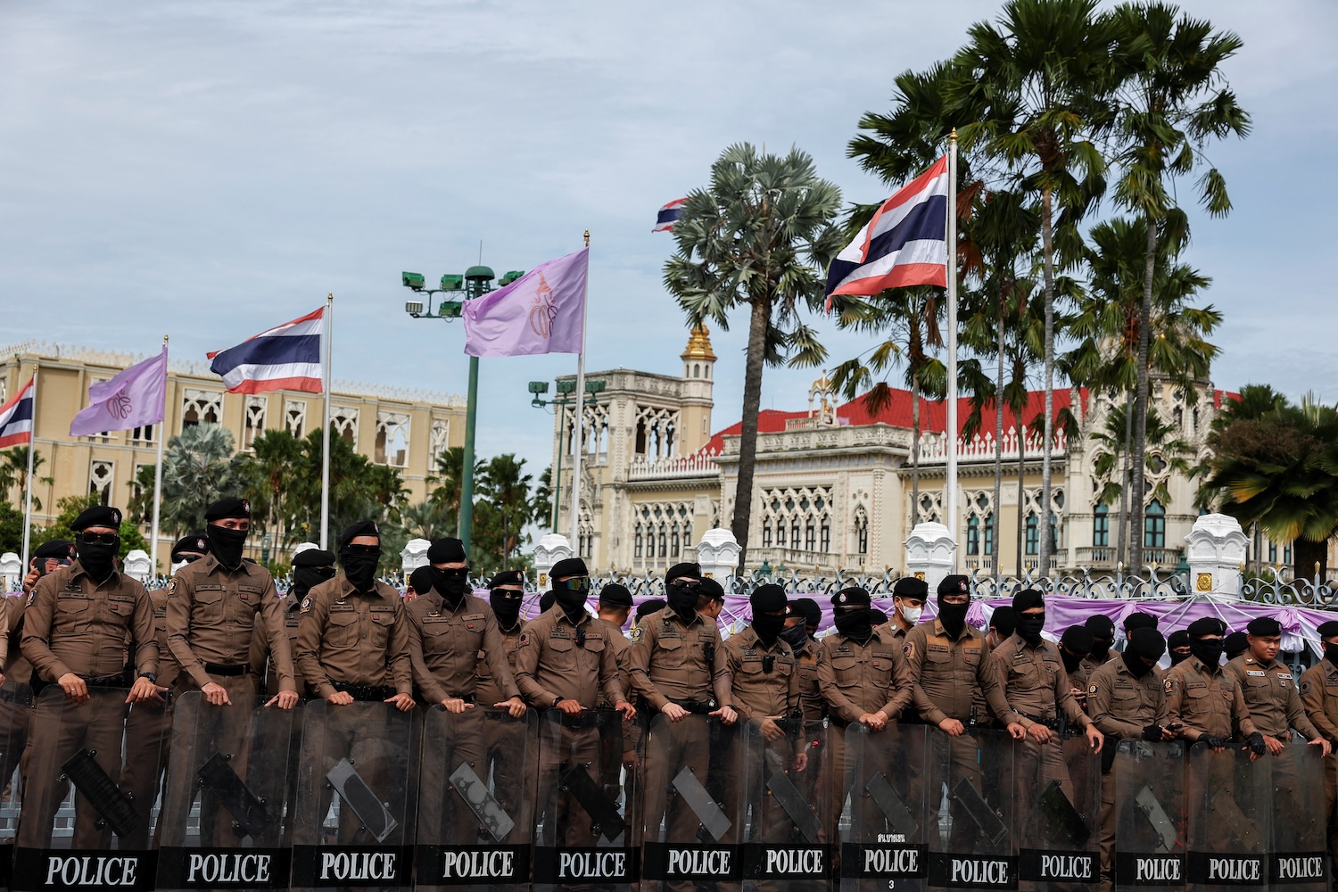 Bangkok Post - Protesters demand PM step down after phone call leak
