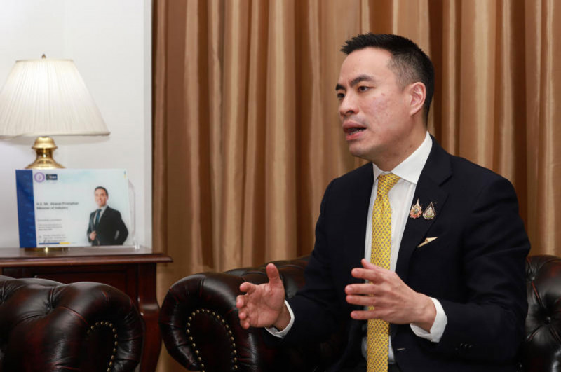 Bangkok Post - Ministry moves to shut down illegal factories