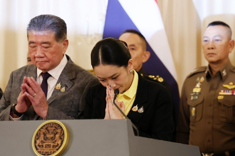 Bangkok Post - Thai PM apologises but coalition on the brink