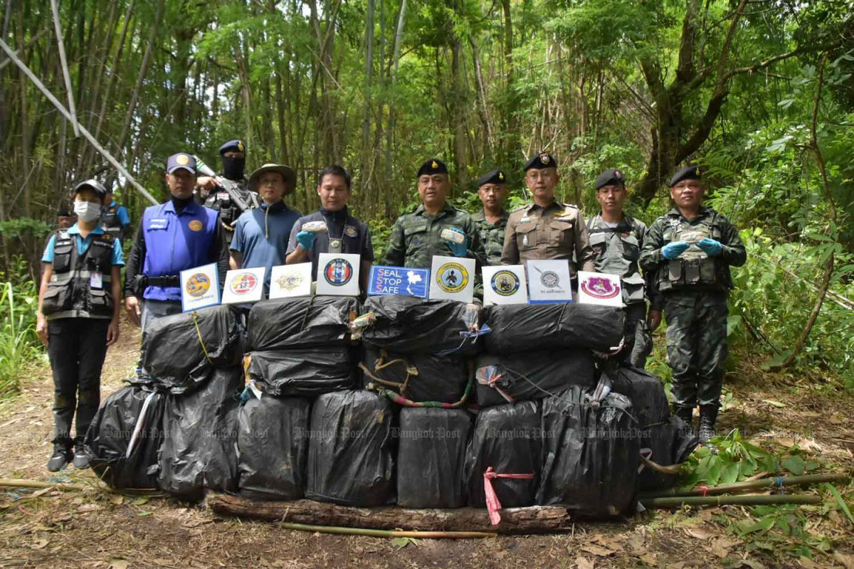 Bangkok Post - Two smugglers killed, 4m meth pills seized in Chiang Rai
