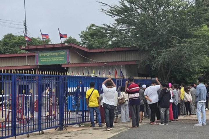 Bangkok Post - Cambodia insists Thailand fully reopen all border checkpoints