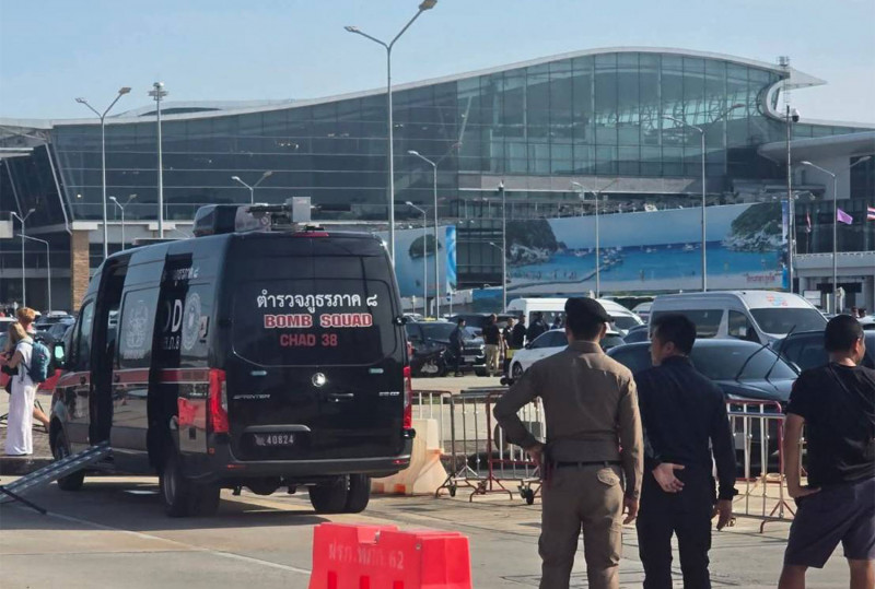 Bangkok Post - Suspected explosive device destroyed at Phuket airport