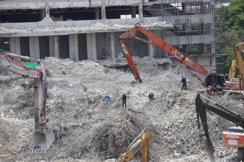 Bangkok Post - Design, structural flaws to blame for tower tragedy