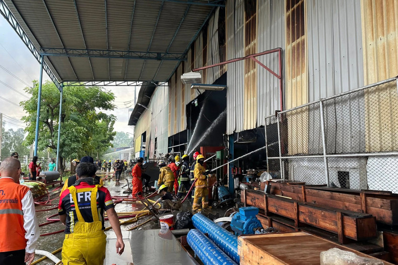 Bangkok Post - 8 killed, 2 missing, many hurt in tissue factory fire