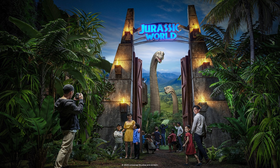Bangkok Post - The Jurassic World experience roars into Bangkok