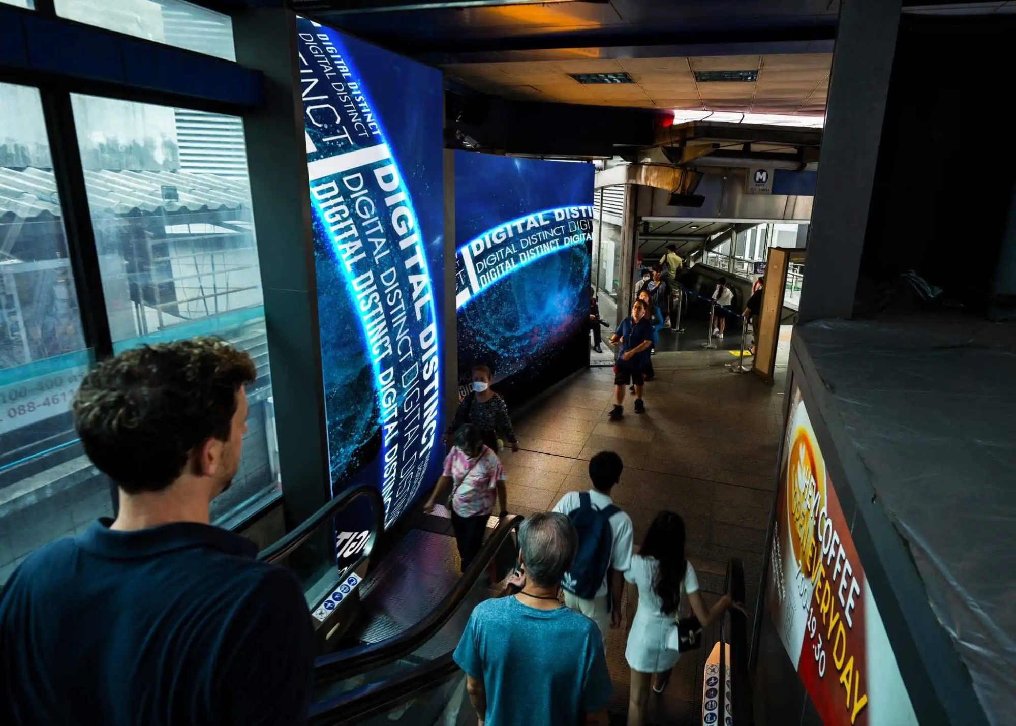 Bangkok Post - Fan love lights up Bangkok streets