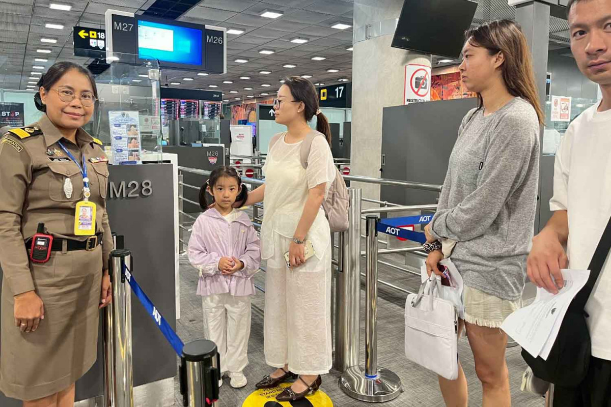 Bangkok Post - Fast immigration lanes for Chinese students’ families at ...