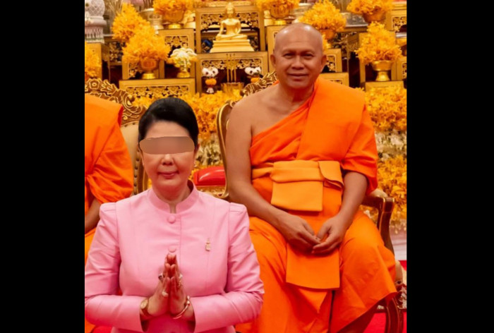 Bangkok Post - Temple abbot now accused of having three 'wives'