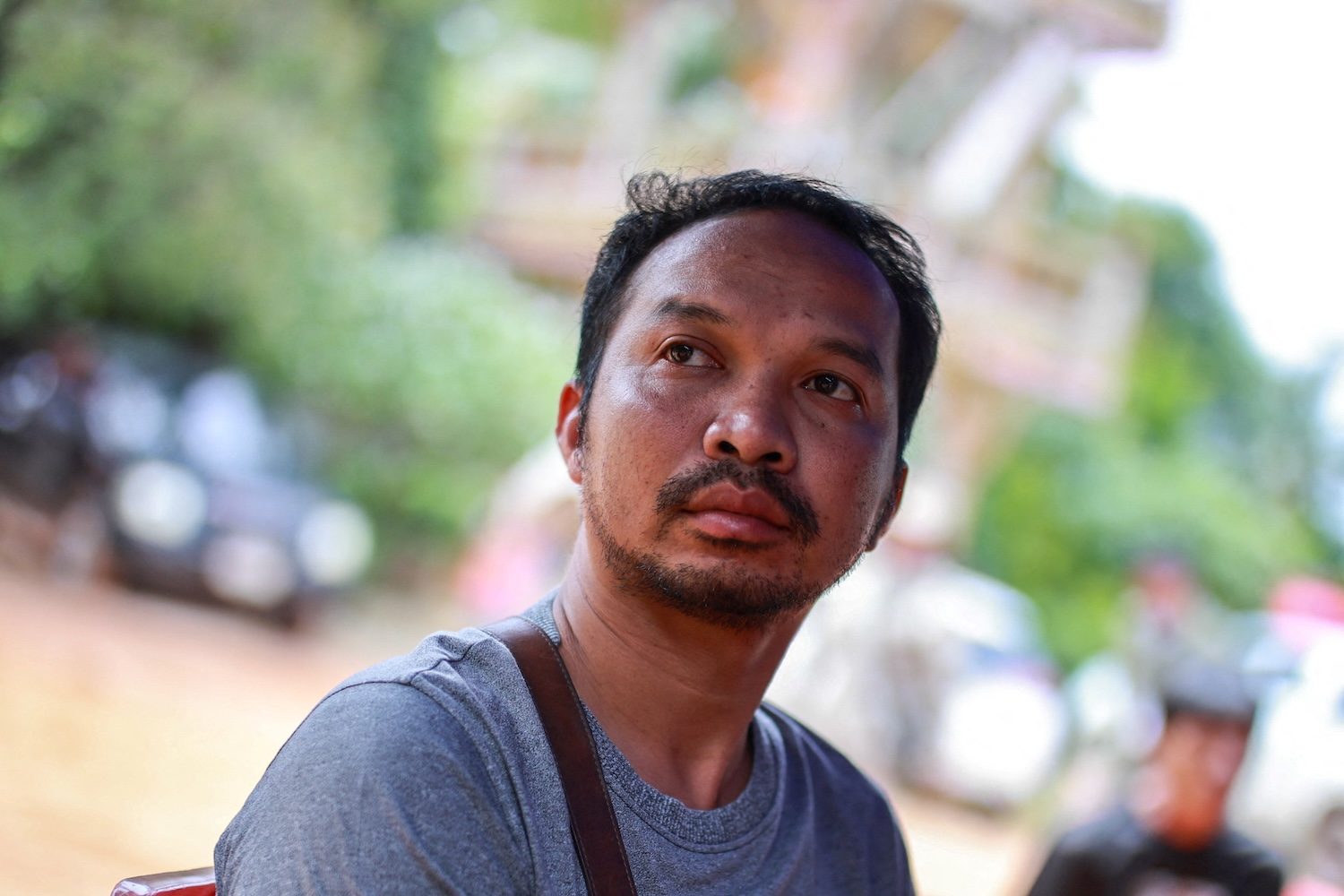 Bangkok Post - Si Sa Ket man mourns wife and children killed in shelling