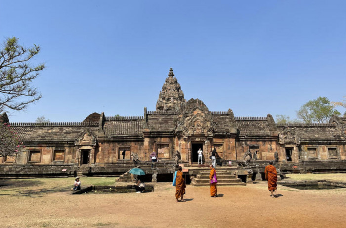 Bangkok Post - Two Buri Ram temple sites closed due to border tensions