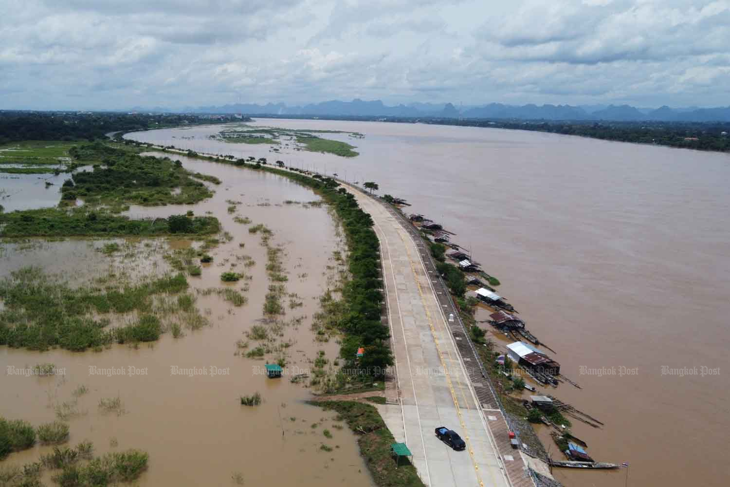 Bangkok Post - Mekong river nears critical flood level in Nakhon Phanom