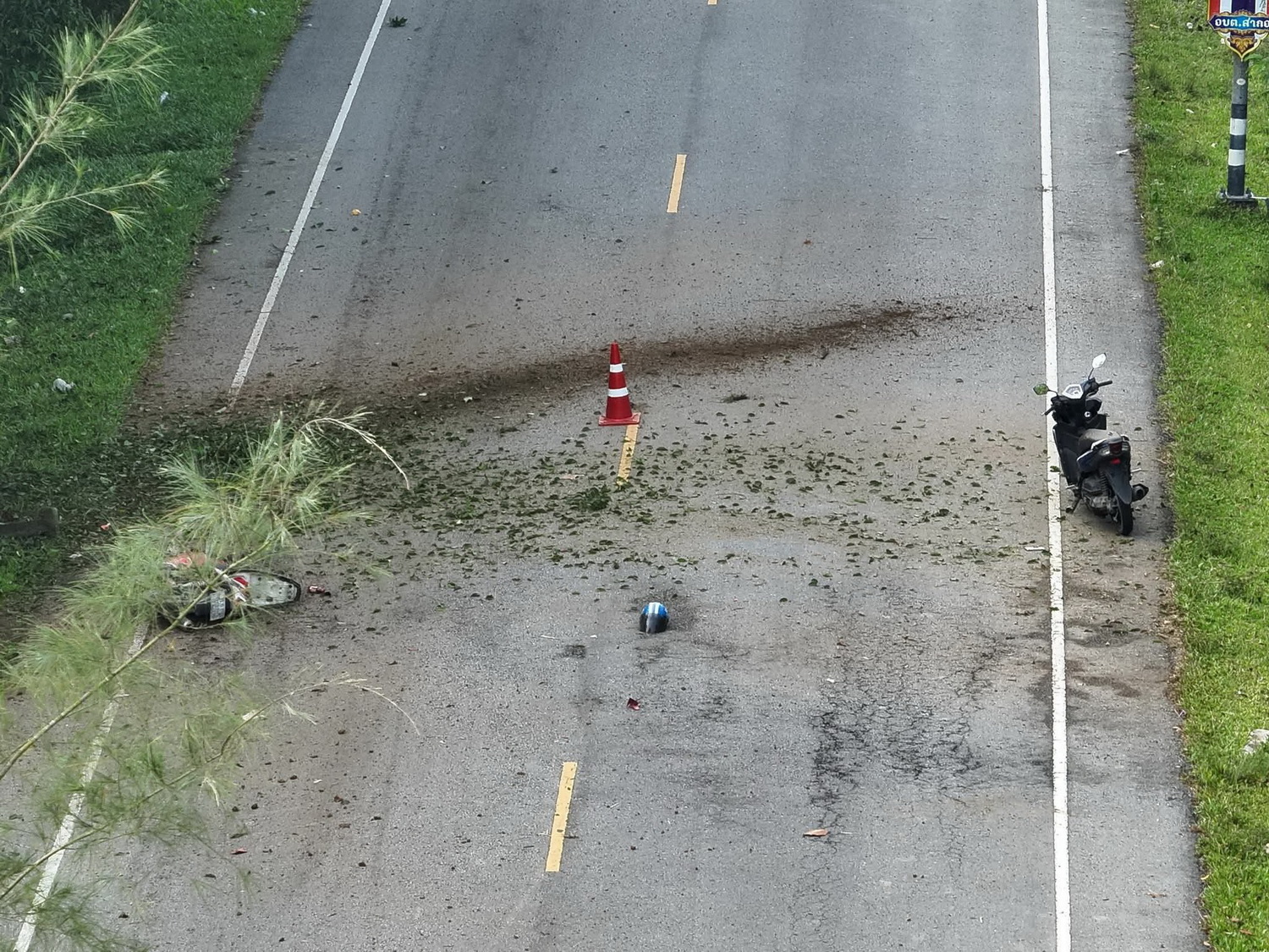 Bangkok Post - Bomb injures 6 police, civilian in Narathiwat