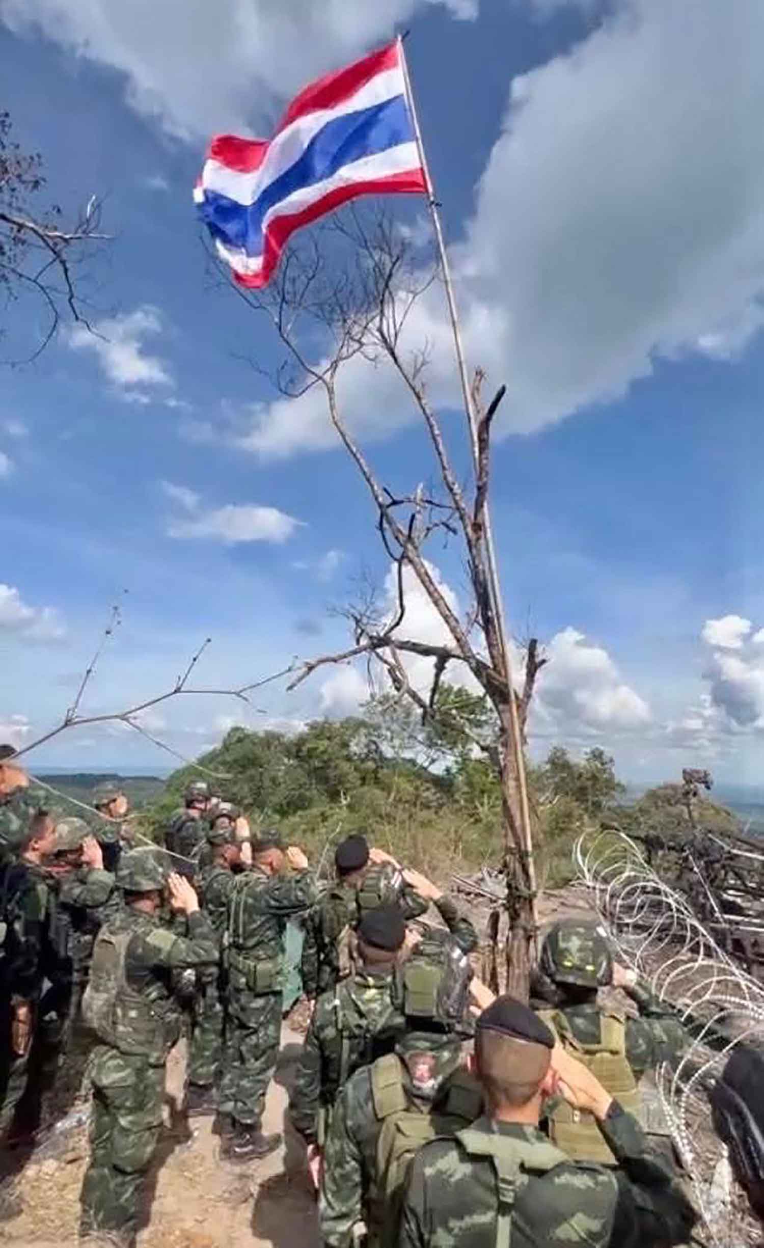 Bangkok Post - Thai troops will stay at border, says army