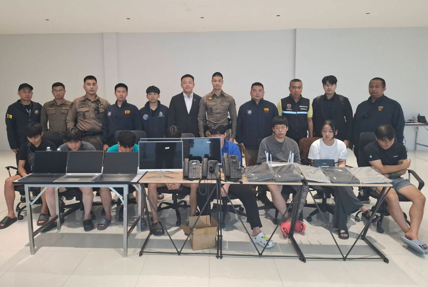Bangkok Post - Korean-Chinese call centre gang busted near Pattaya