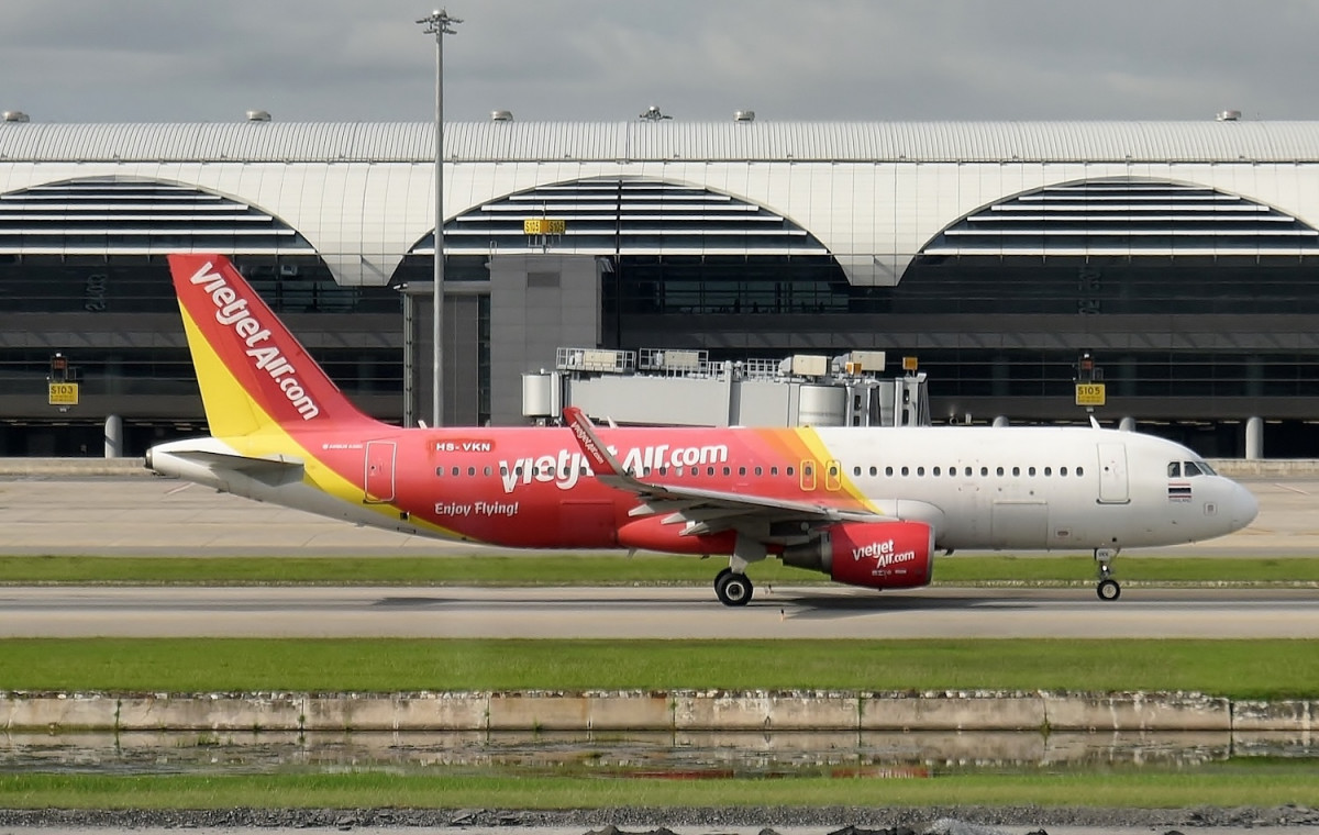 Bangkok Post - VietJet to hire at least 5,000 new Thai staff