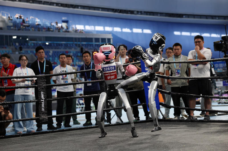 Bangkok Post - China's 'robot Olympics' sees humanoids from 16 nations ...