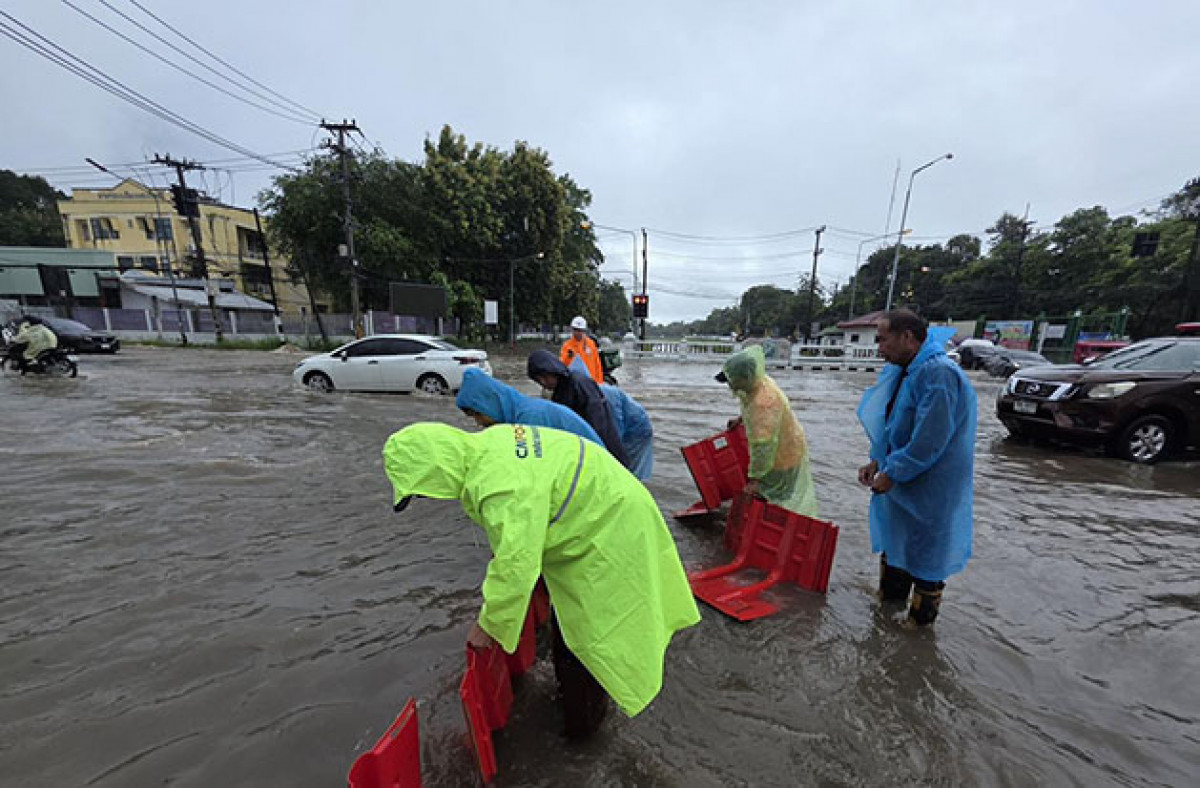 Chiang Mai roads flooded as storm Kajiki enters Thailand Bangkok Post Learning - Learn English ...