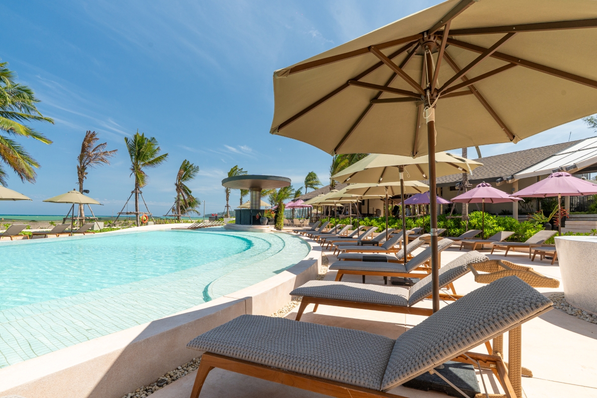 Bangkok Post - Live it up at Rava Beach Club