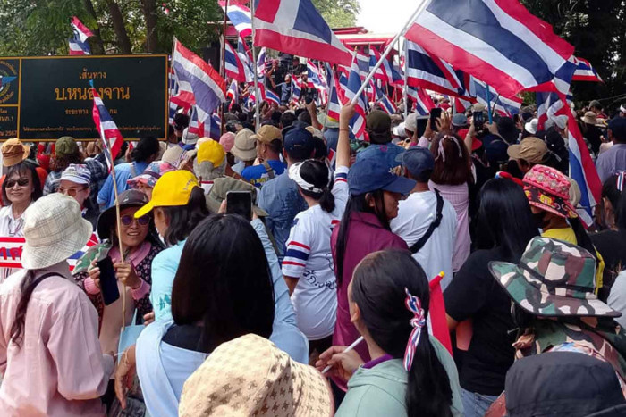 Bangkok Post - 16km border fence with Cambodia approved
