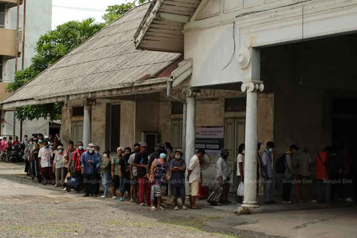 Bangkok Post - Over 3% of Thais suffering poverty