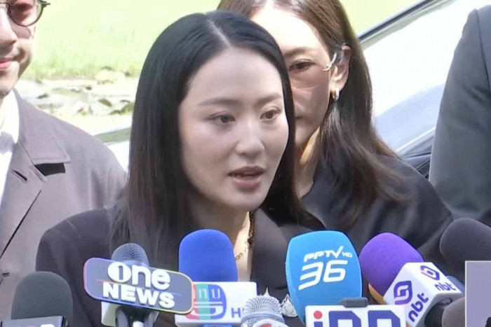 Bangkok Post - Thaksin in good spirits in prison with 15,000 baht for expenses