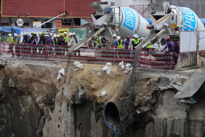 Sinkhole repair to take 2 weeks: MRTA Bangkok Post Learning - Learn ...