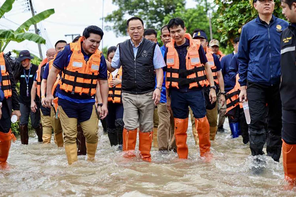 Bangkok Post - Thai PM Anutin seeks accord to tackle floods