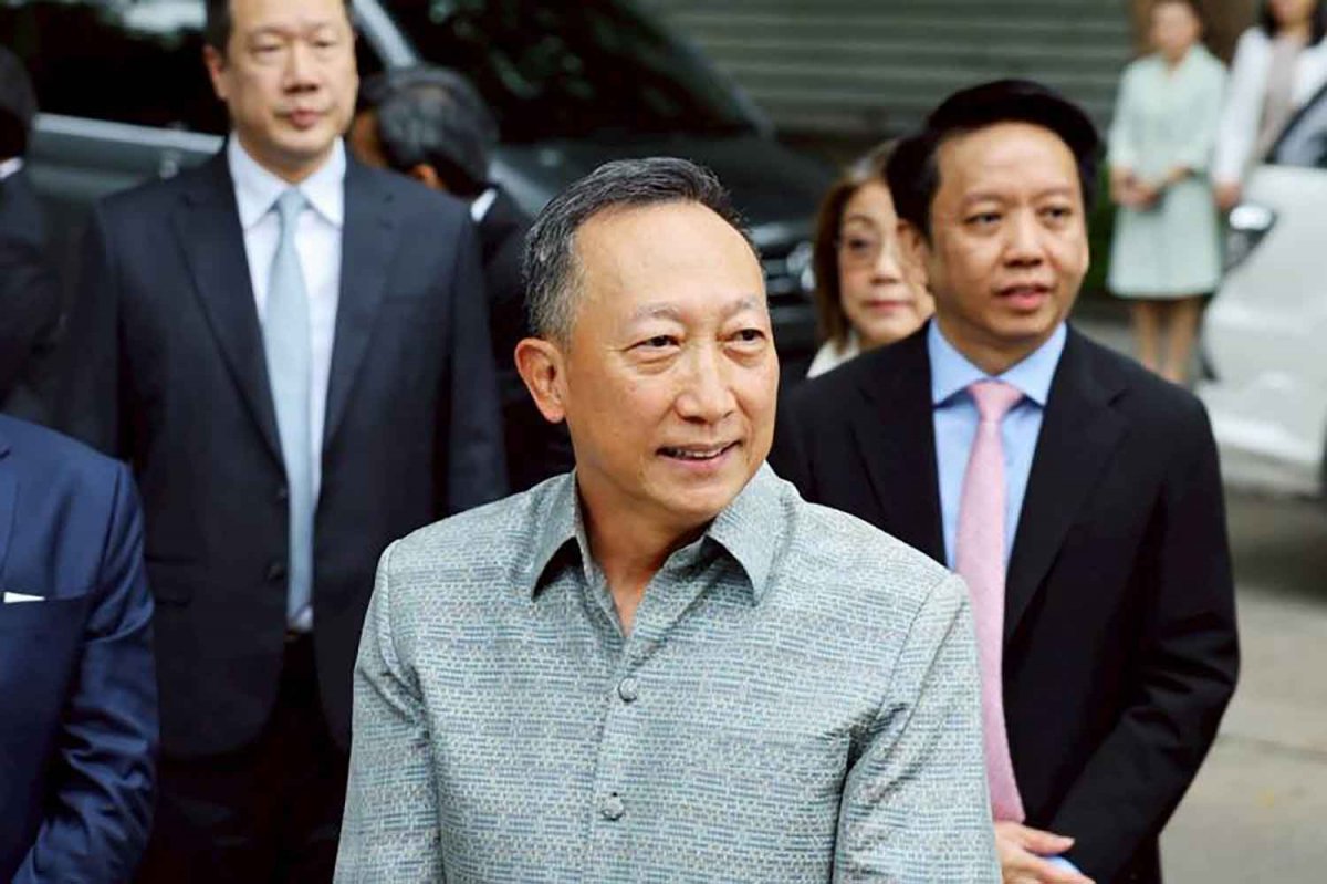 Bangkok Post - Vorapak unfazed by loan scandal barbs