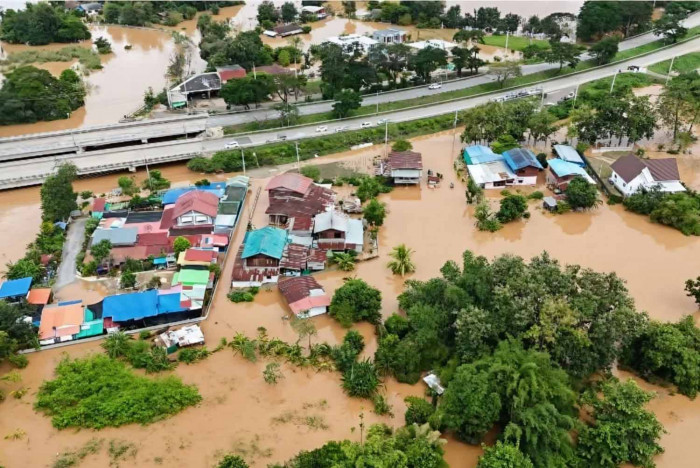Bangkok Post - Storms continue to batter northern Thailand