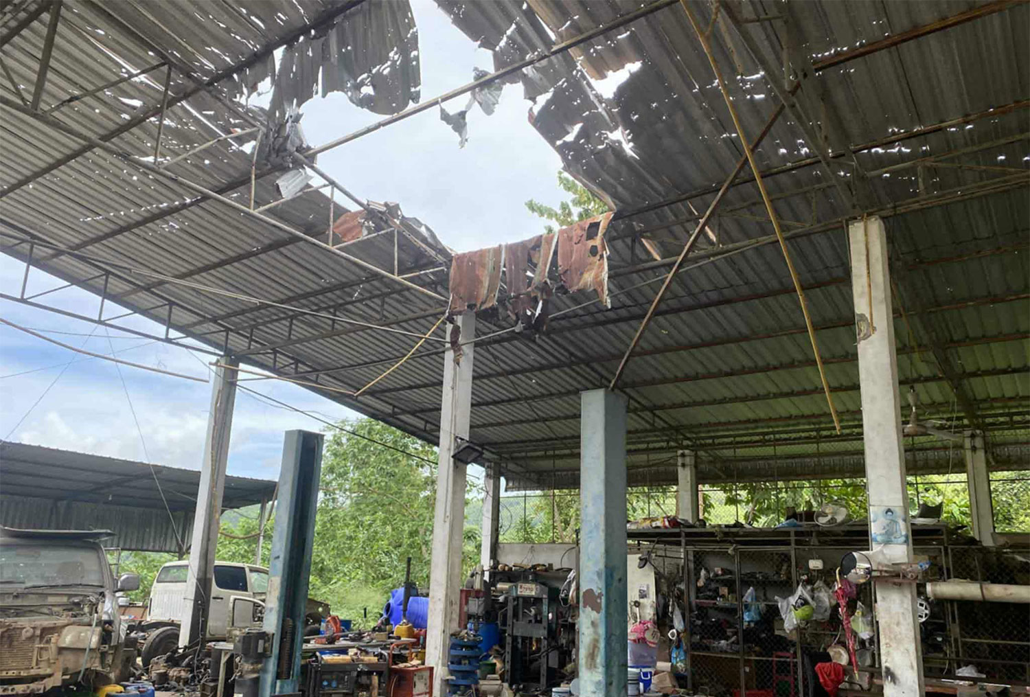 Bangkok Post - Myanmar planes bomb rebel village near the border in Kanchanaburi