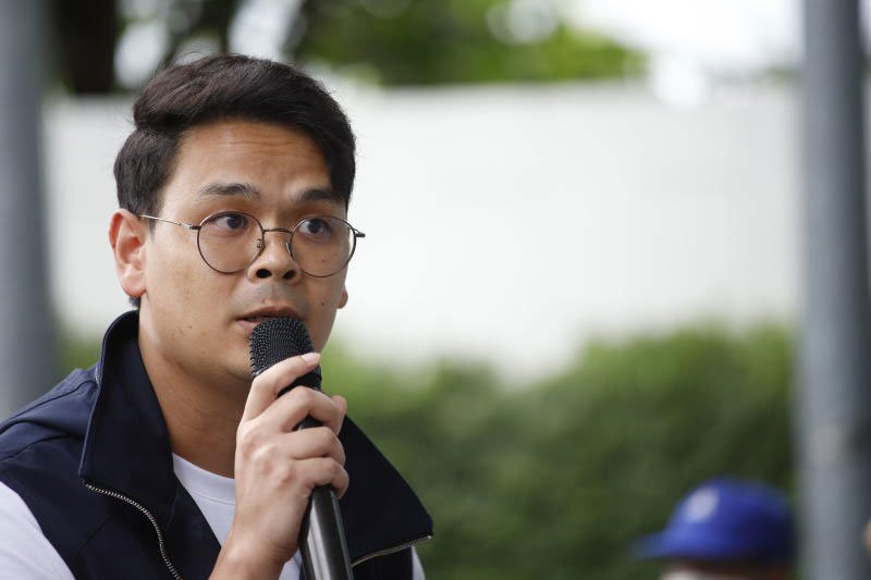 Bangkok Post - Digital economy minister gives evidence on bribe case