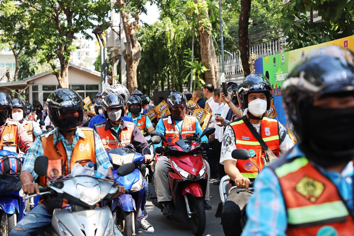 Bangkok Post - Department of Land Transport opens bike taxi registration