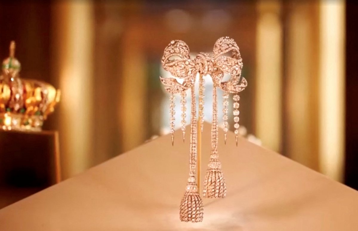 Bangkok Post - Chances of recovering Louvre jewels slim, say experts