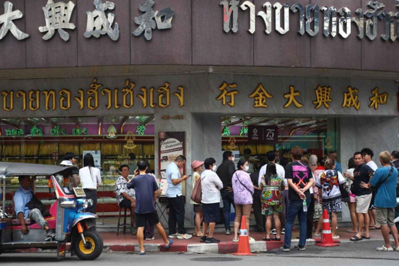 Bangkok Post - Gold surge set to continue as prices hit record highs
