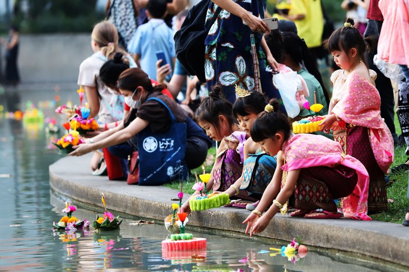 Bangkok Post - Places to 'Loy Krathong' in Bangkok
