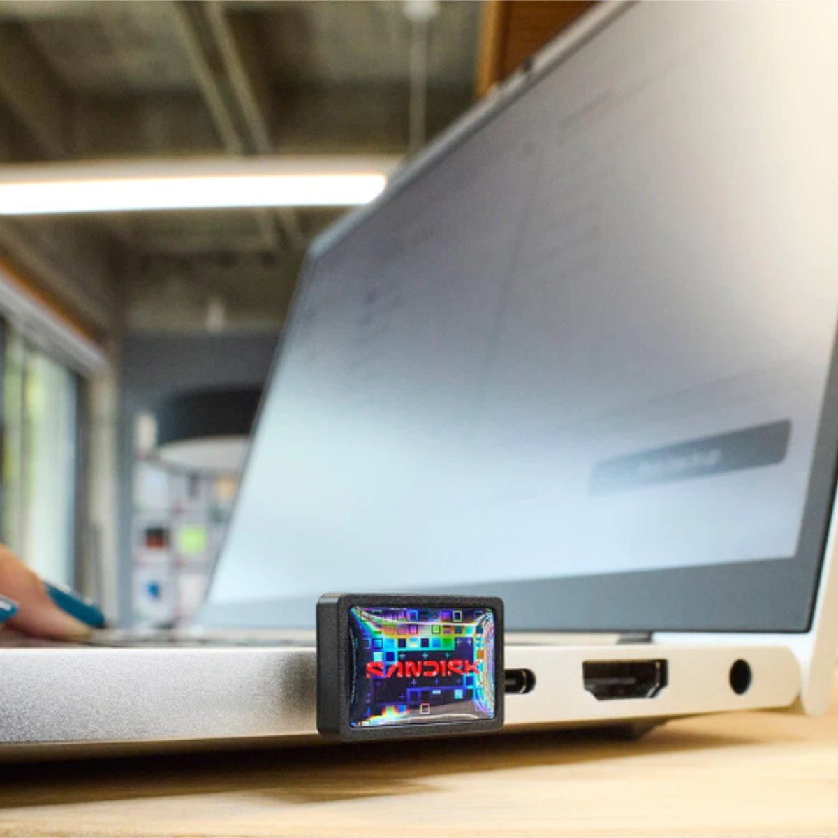 Bangkok Post - SanDisk unveils world's smallest 1TB USB-C flash drive