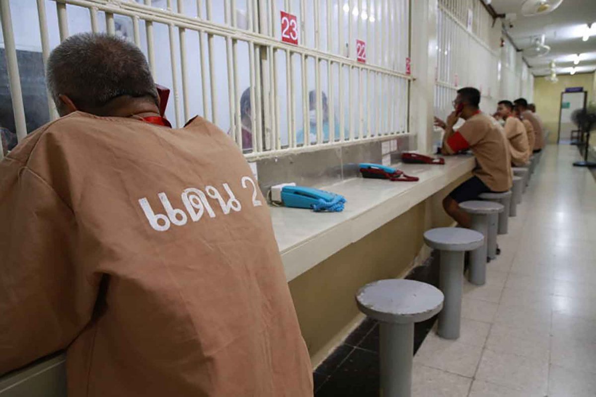 Bangkok Post - Minister orders probe into Chinese inmate perk claims