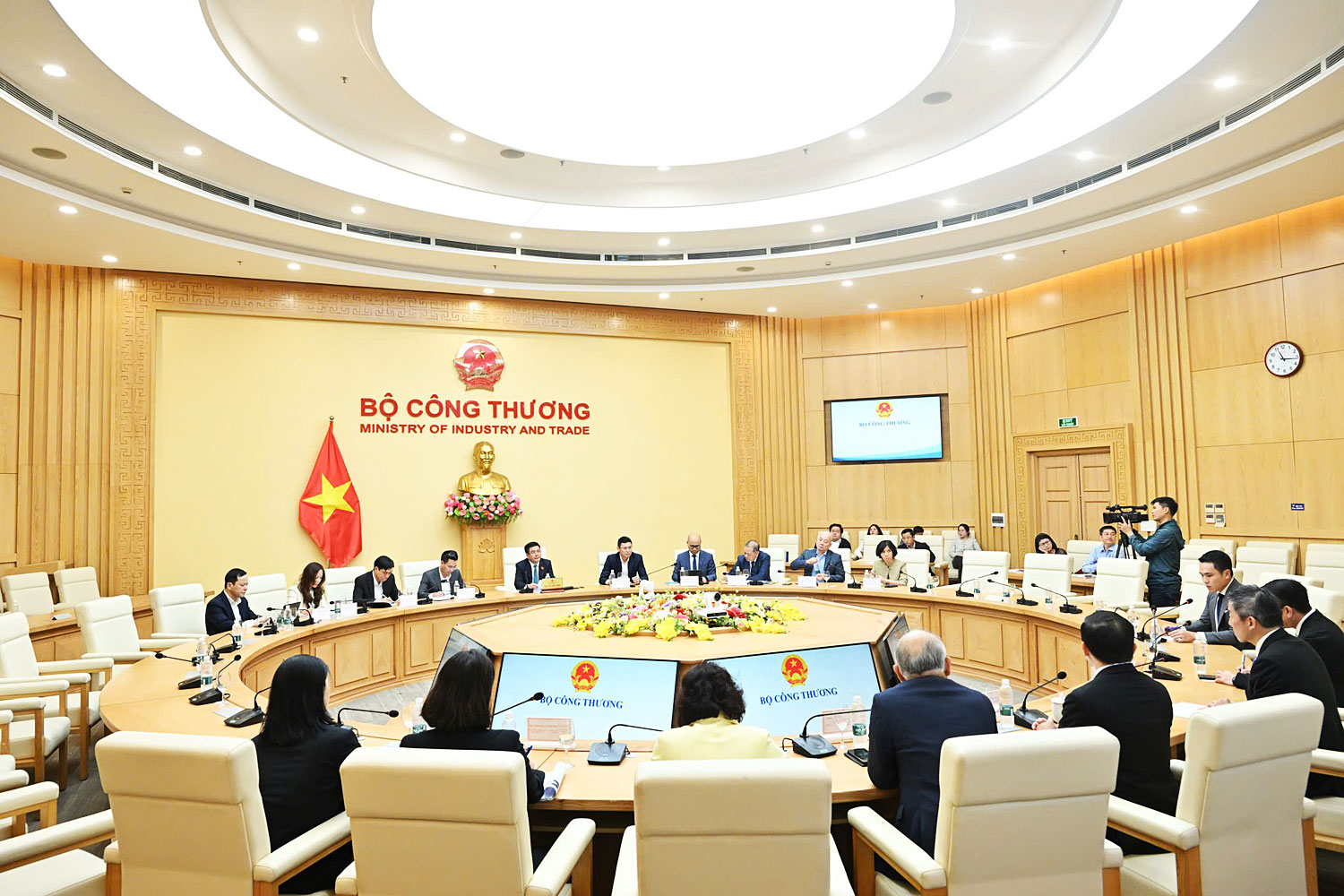 Bangkok Post - ThaiBev reaffirms long-term commitment to Vietnam in ...