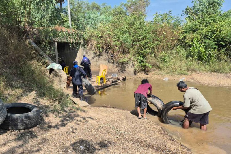 Bangkok Post - Cambodian rockets again threaten Thai hospital