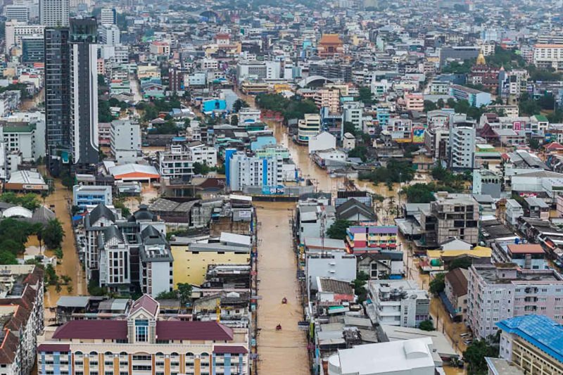 Bangkok Post - Hat Yai recovery efforts on track to meet PM's target