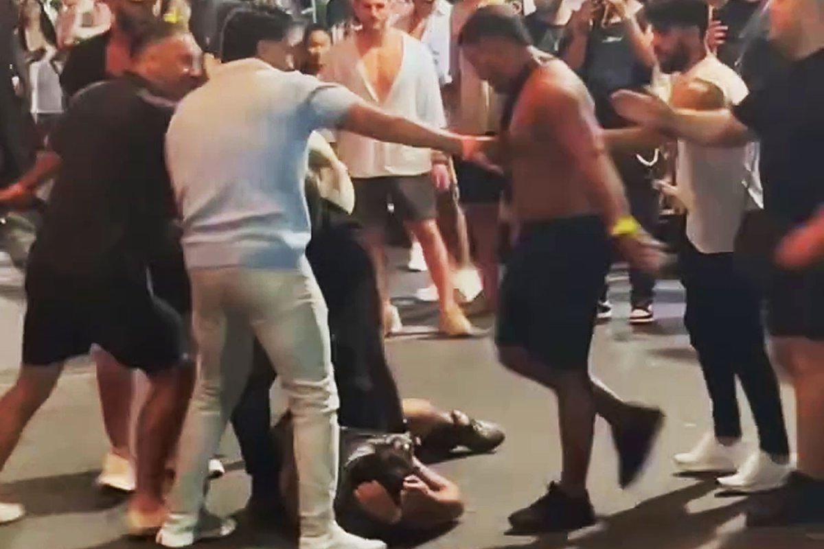 Bangkok Post - Foreign tourists brawl on Patong’s Bangla Road