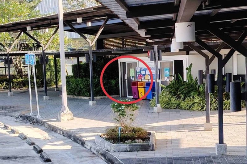 Bangkok Post - Bomb expert injured in blast at southern PTT station