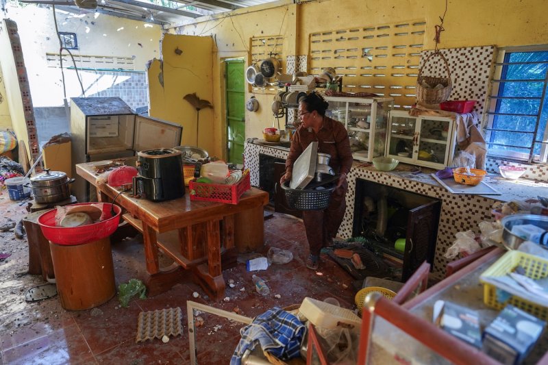Bangkok Post - Displaced Cambodians in limbo near contested border