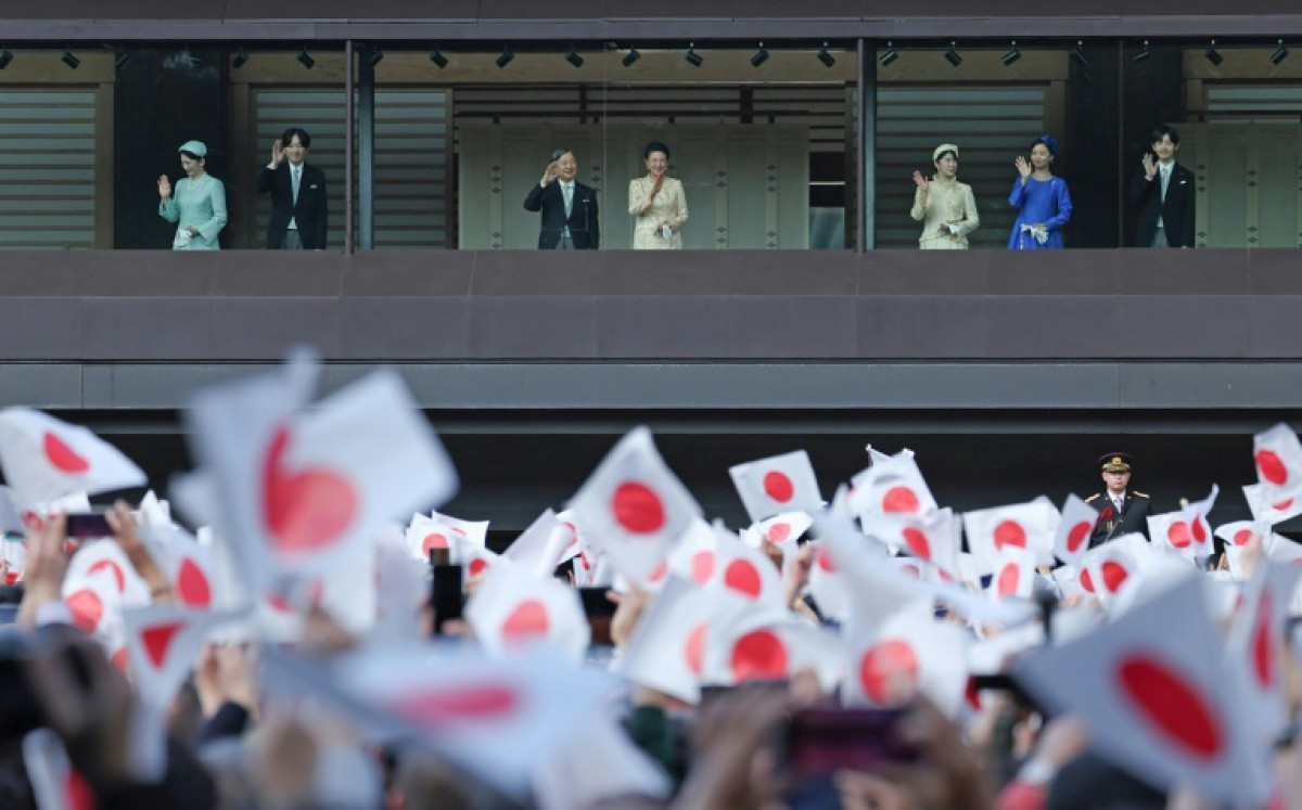 Bangkok Post - Japan PM opposes changing male-only imperial succession