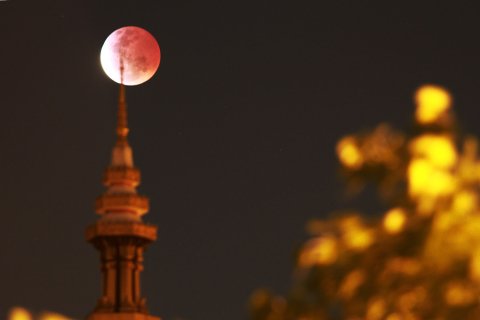 Bangkok Post - ‘Blood moon’ in mythology