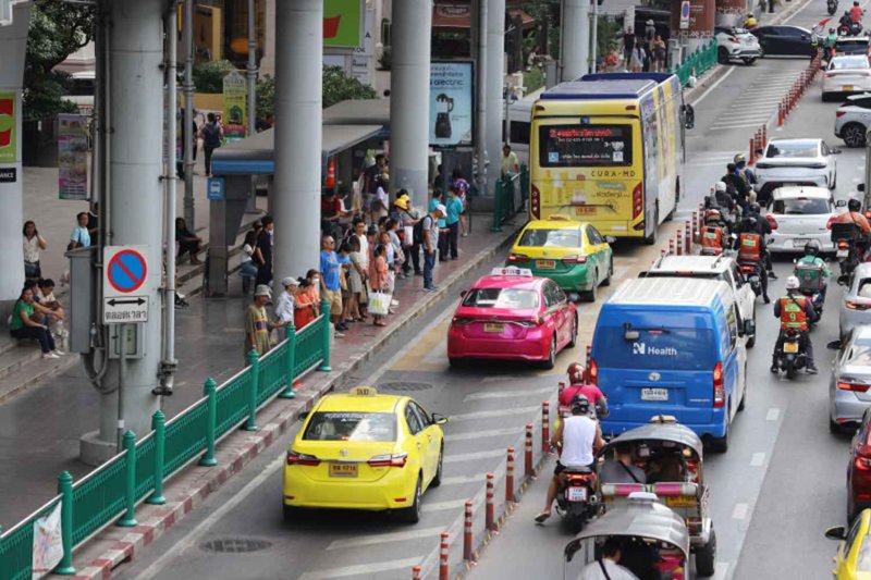 Bangkok Post - Public transport drivers fined